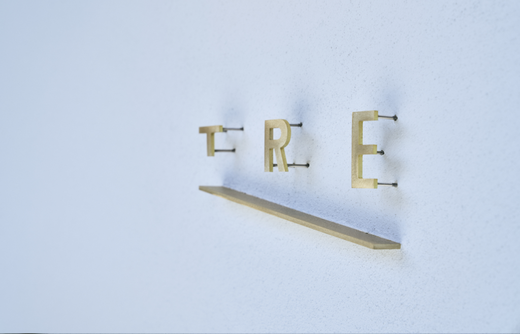 TRE [BRAND] - Works｜MIKATA - 魔法はない。デザインが、ある。